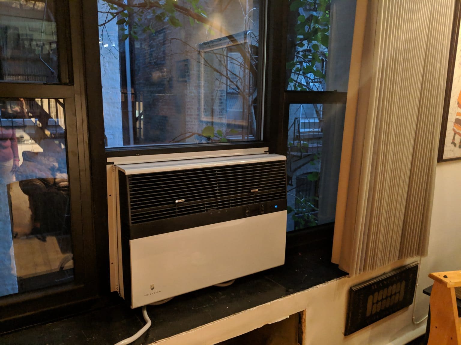 Lower East Side Window AC Sales & Installation Service - NYC